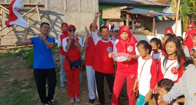 Euis Kholisoh Ajak Warga Gunung Batu Rayakan HUT Kemerdekaan RI Ke-73 ...