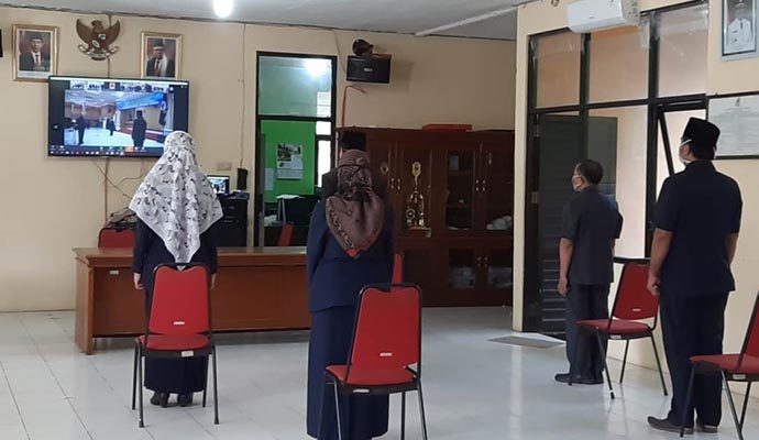 Mantan Camat Plumbon M. Fery Afrudin Dilantik Menjdi Kadis Koperasi dan ...