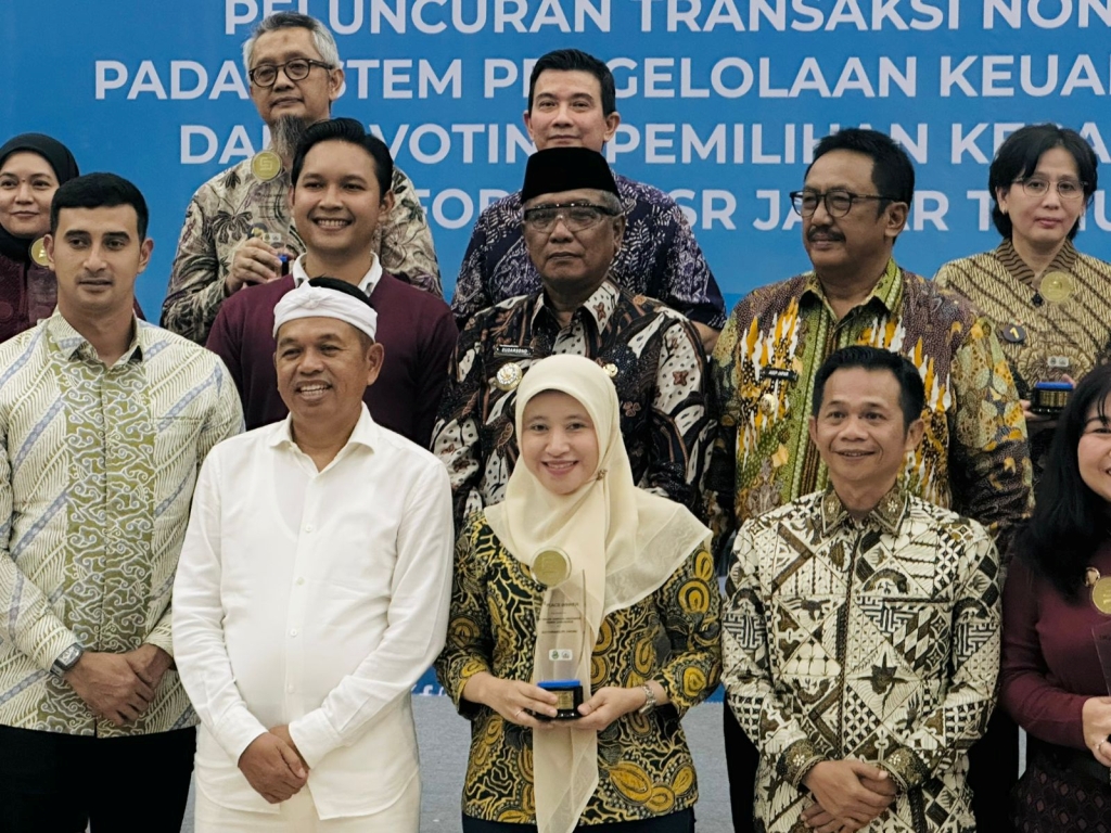Wujudkan Komitmen Keberlanjutan, Solusi Bangun Indonesia Pabrik ...